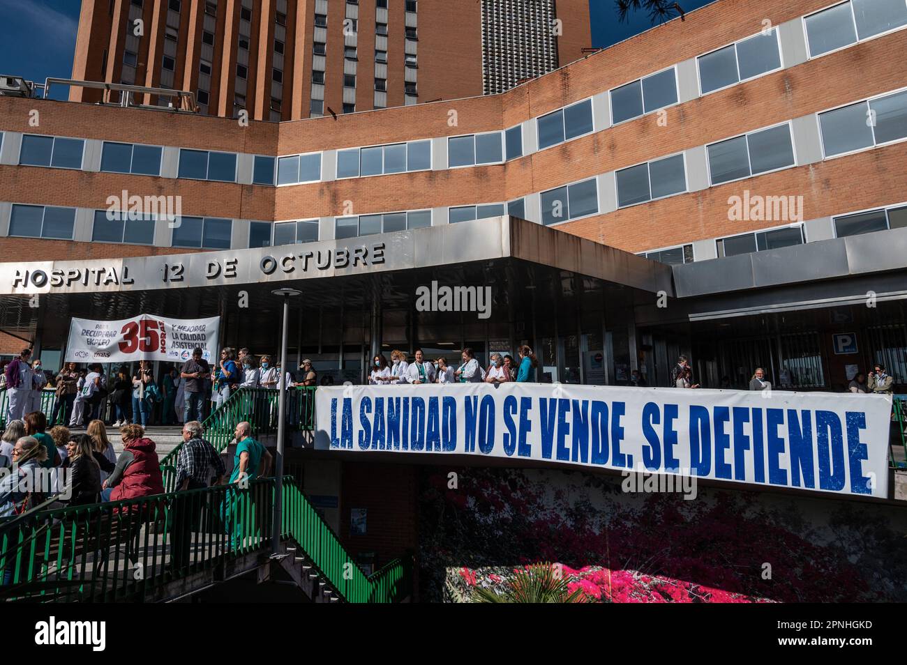 Madrid, Spain. 19th Apr, 2023. Healthcare workers protesting outside ...