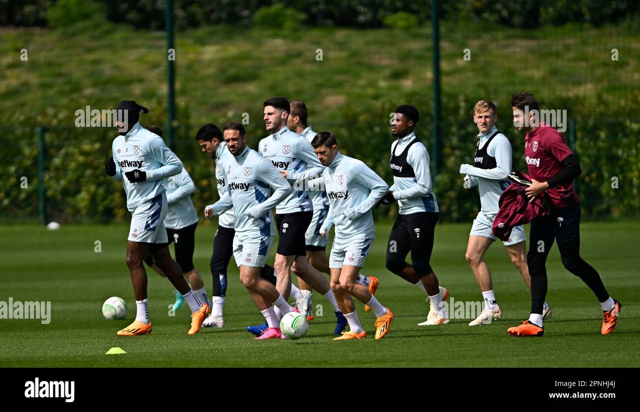 Romford East London, UK. 19th Apr, 2023. The players jog around the ...