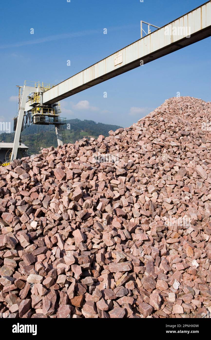 TDR-Metalurgija, Ruse plant, Slovenia, Ouarz warehouse Stock Photo - Alamy