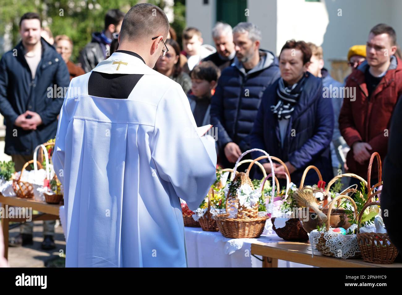 Catholic priest blessing church hi-res stock photography and images - Alamy