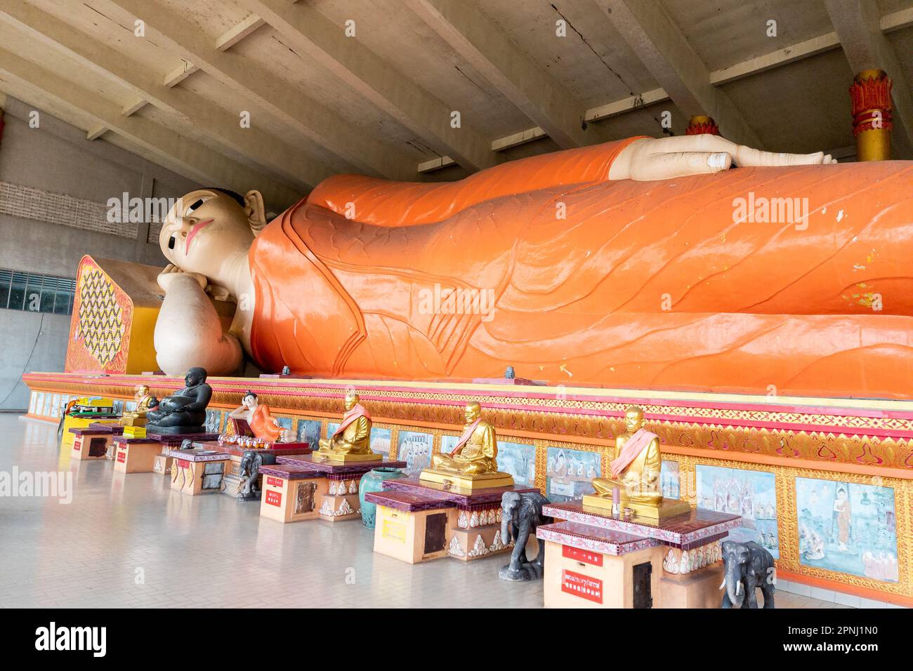 Wat Phothivihan in Tumpat Kelantan has the largest Reclining or Sleeping Buddha in Malaysia ...