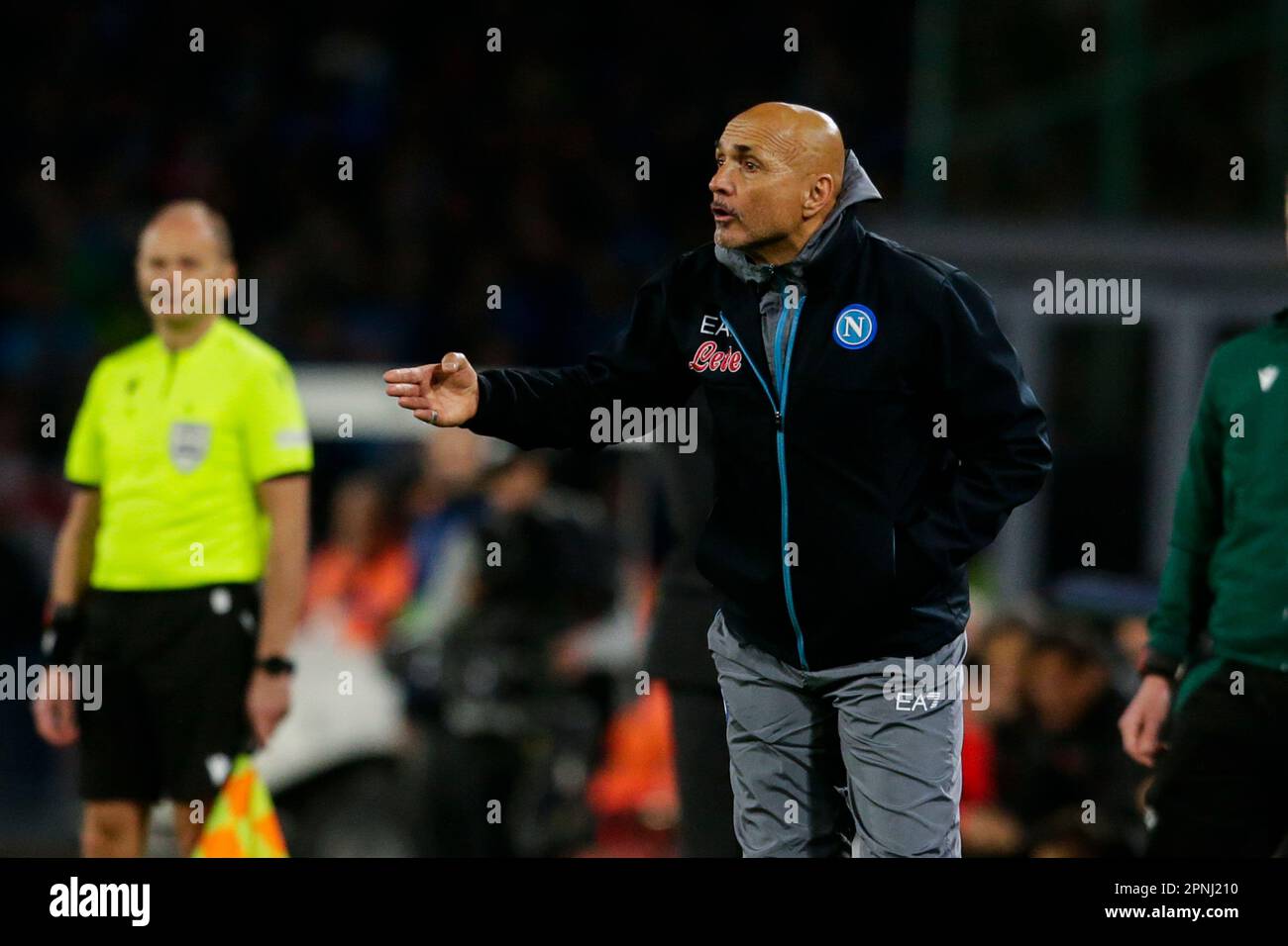 SSC Napoli's Italian coach Luciano Spalletti gesticulate during UEFA ...