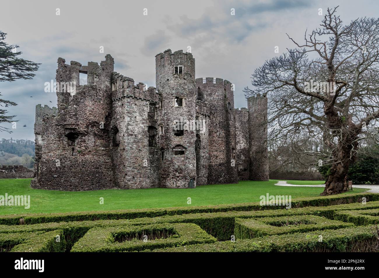 Laugharne Castle, Carmarthenshire, Wales, UK: Mediaeval Castle Once ...