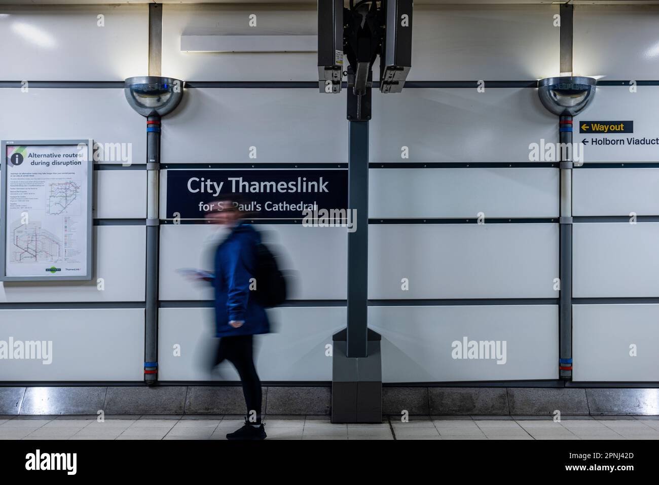 Thames link train hi-res stock photography and images - Alamy