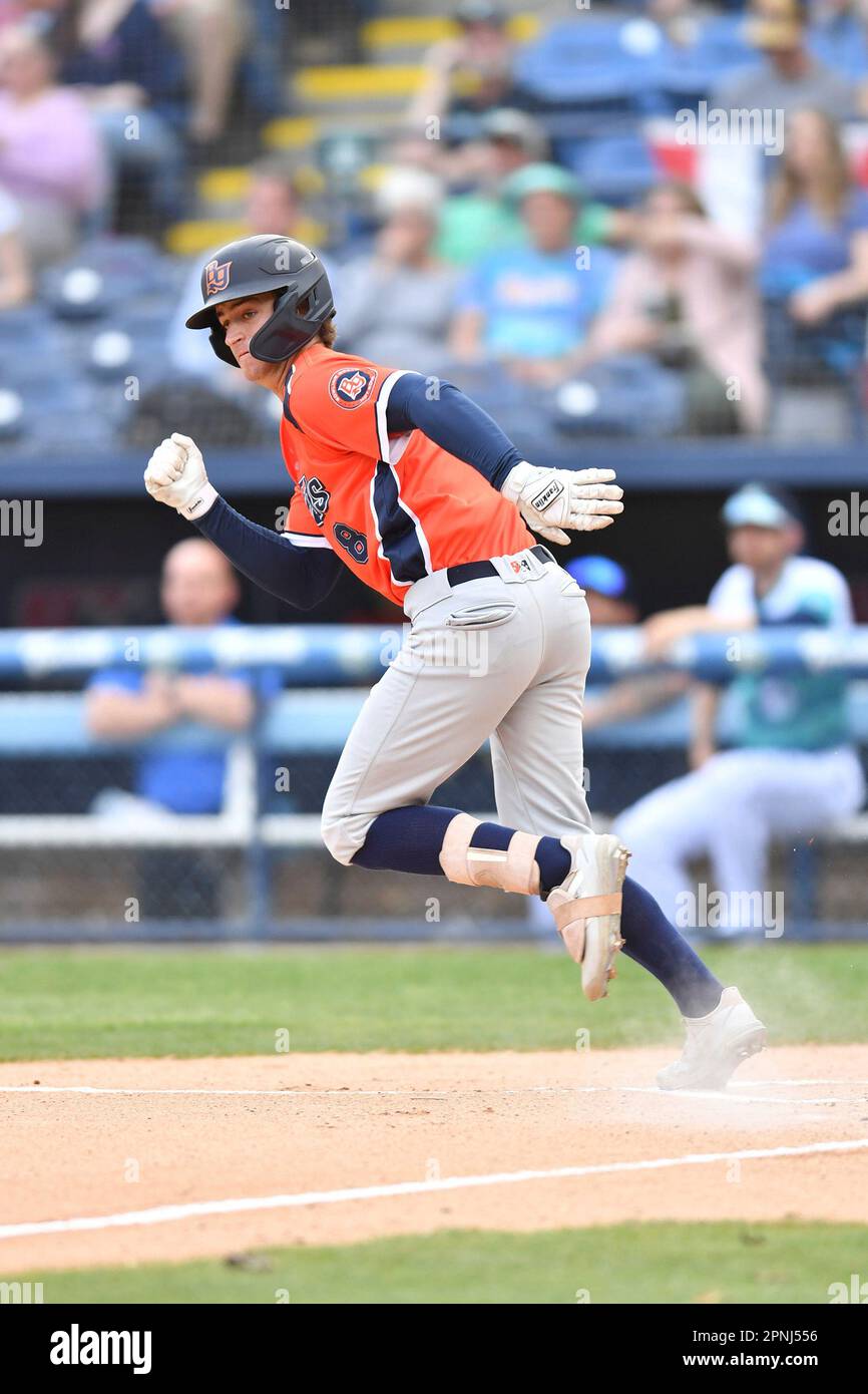 Bowling Green Hot Rods Carson Williams (8) runs to first base during a ...