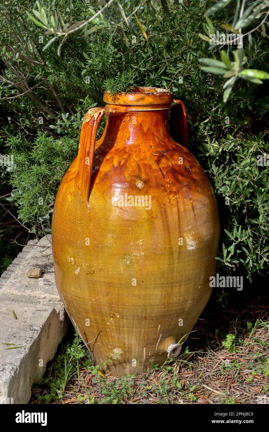 Apulian capasone hi-res stock photography and images - Alamy