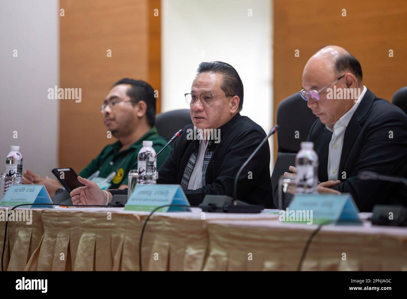 Chiang Mai, Thailand. 19th Apr, 2023. Wuthichai Muangman (C) Chiang Mai ...