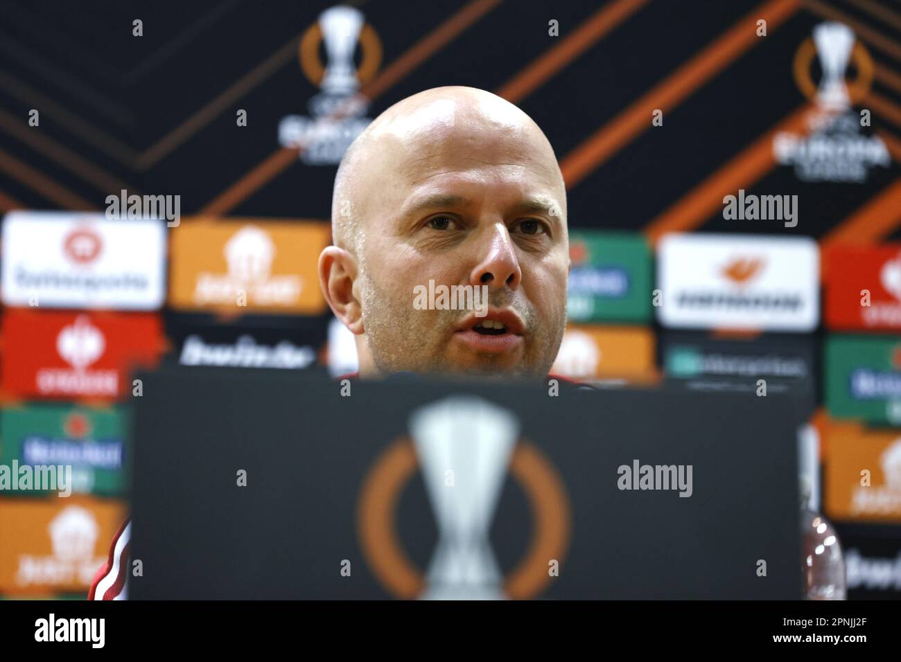 Uefa shaved head hi-res stock photography and images - Alamy