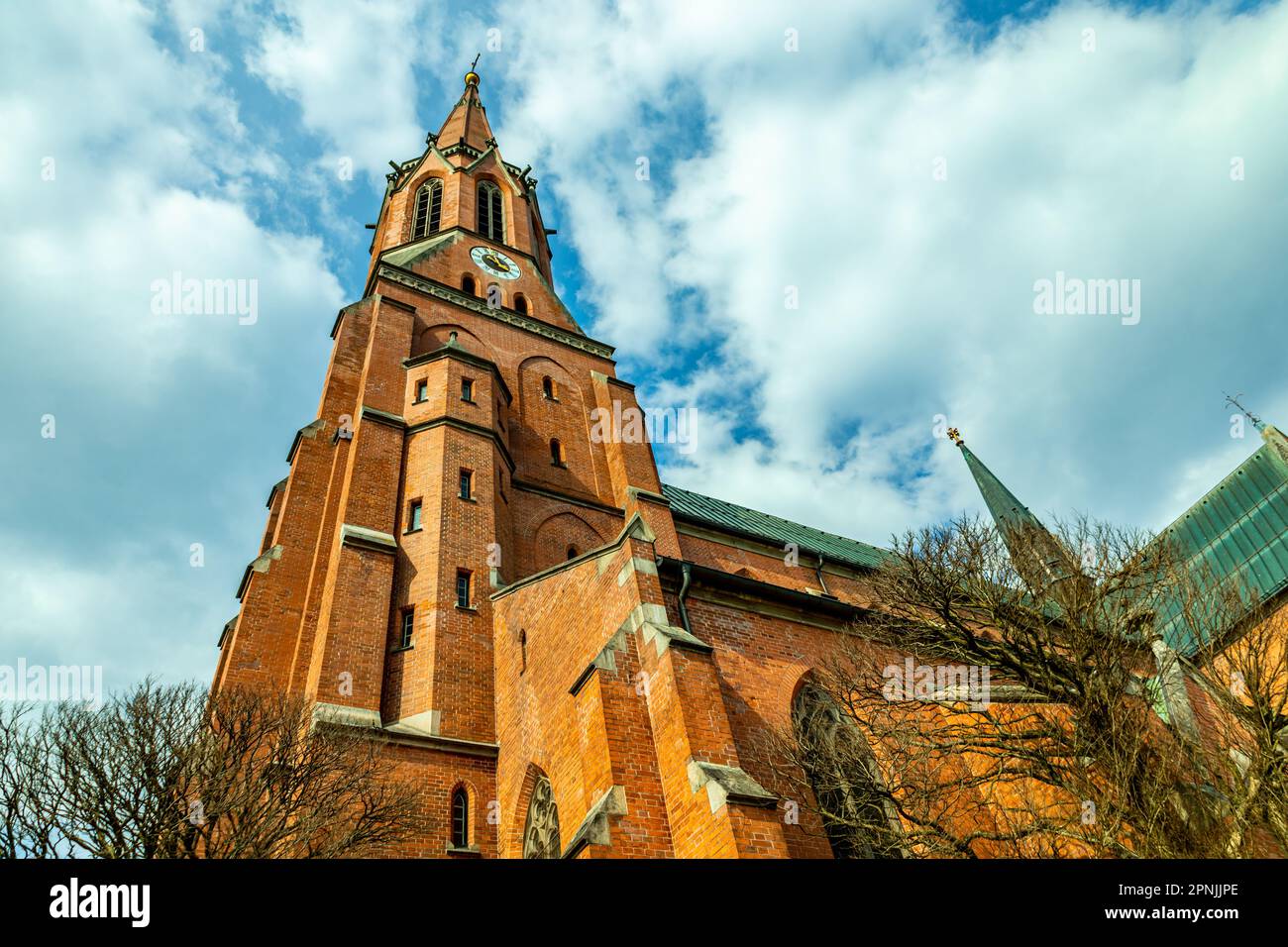Spring hike in the Bavarian Forest through the spa town of Regen ...