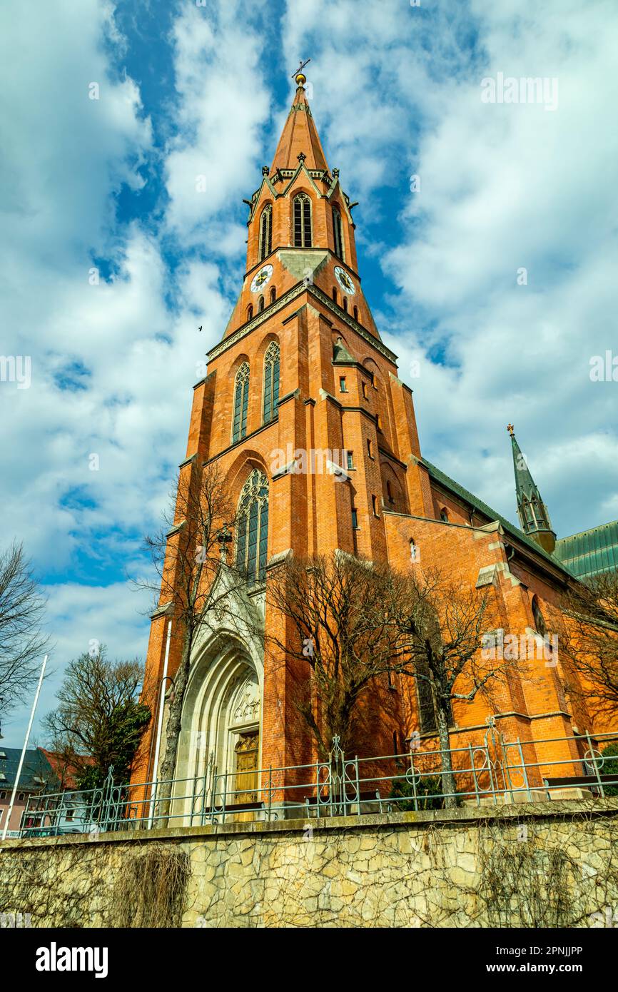 Spring hike in the Bavarian Forest through the spa town of Regen ...