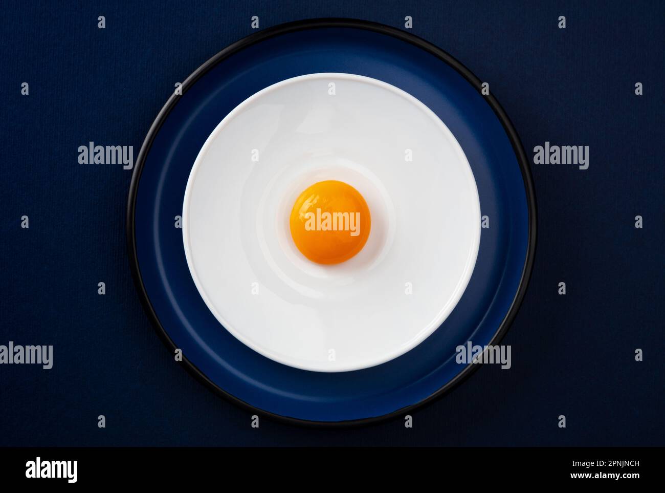Egg yolk raw yolks hi-res stock photography and images - Alamy