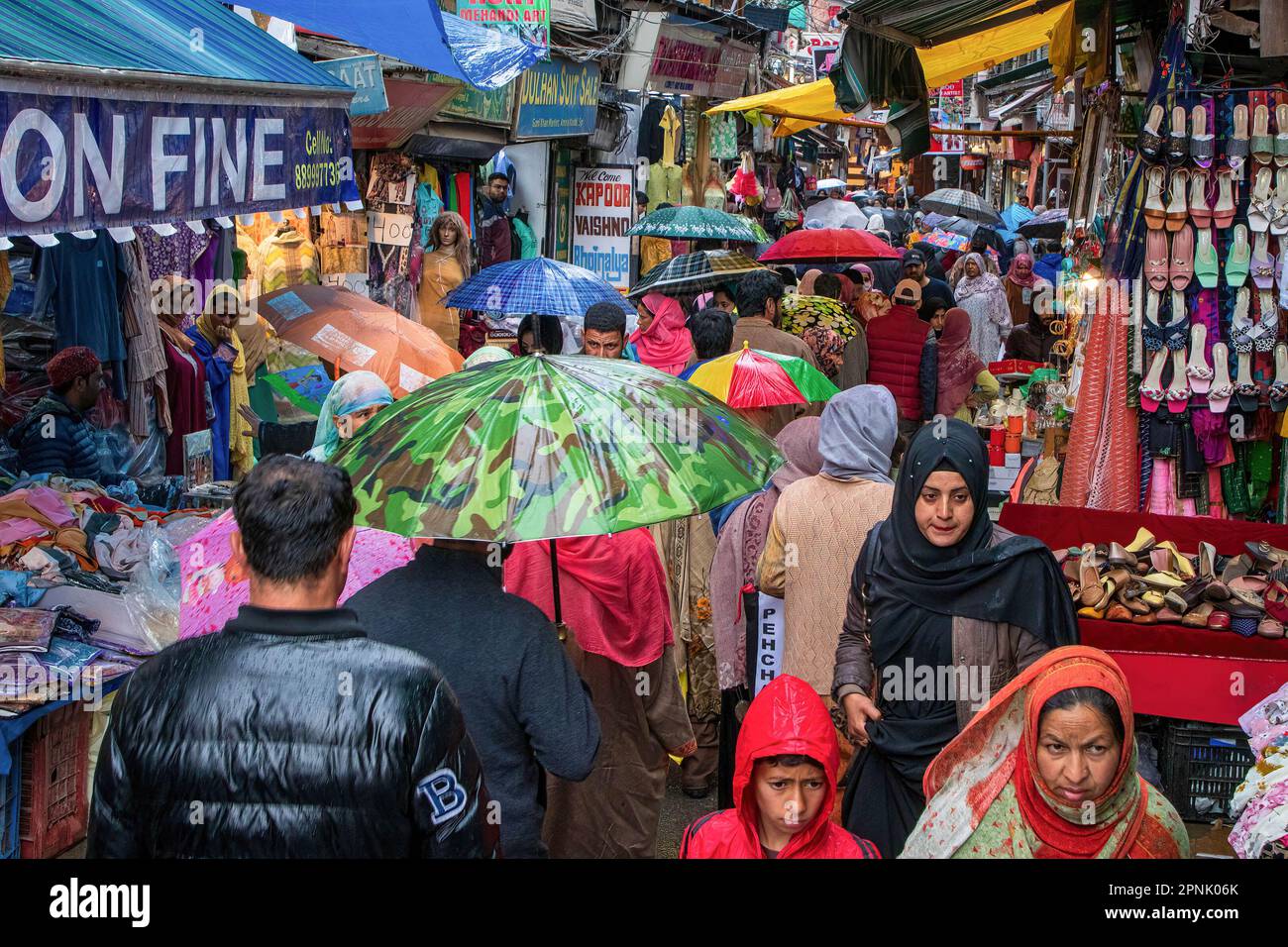 Srinagar, India. 19th Apr, 2023. Kashmiri people seen shopping during ...