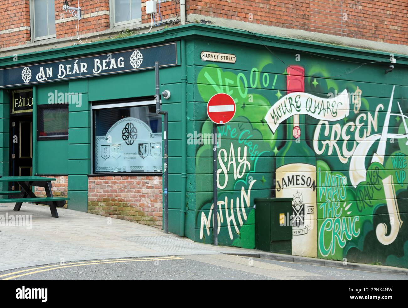 An Bear Beag traditional pub in Derry Stock Photo - Alamy