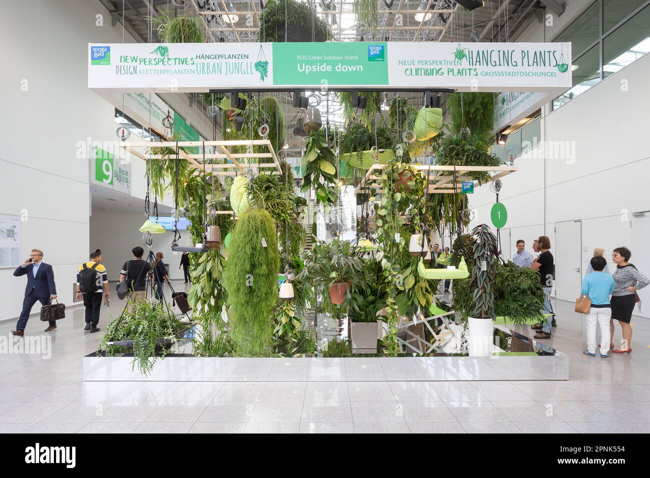 Die SPOGA in der Koelnmesse ist grš§te Gartenlifestyle-Messe der Welt; Im Bild der Messe ...