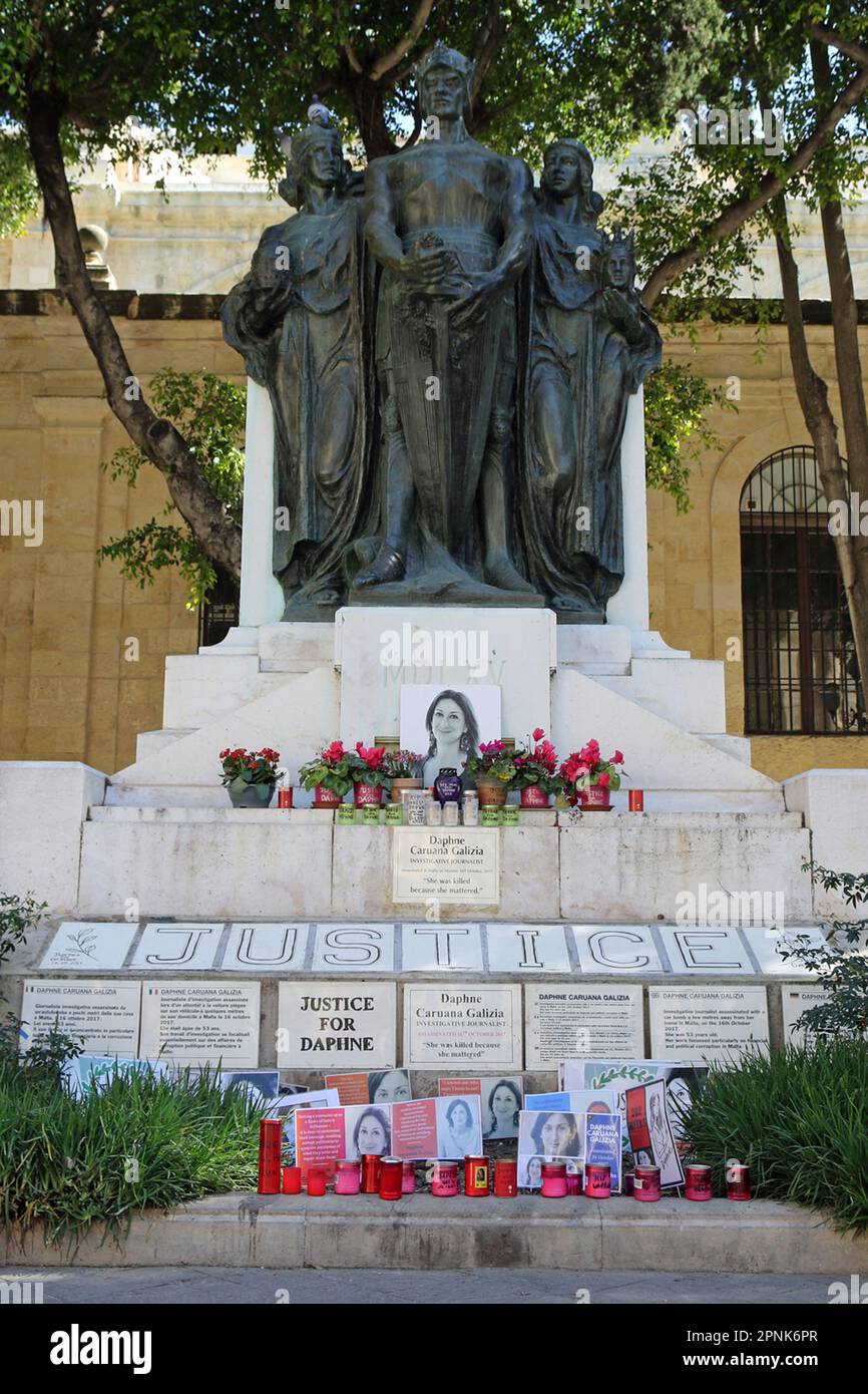 Flowers, candles and tributes to the murdered journalist Daphne Caruana ...