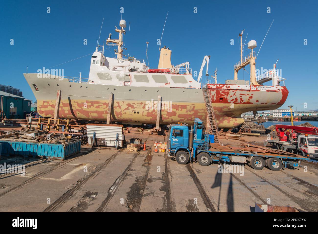 Ship repair hi-res stock photography and images - Alamy