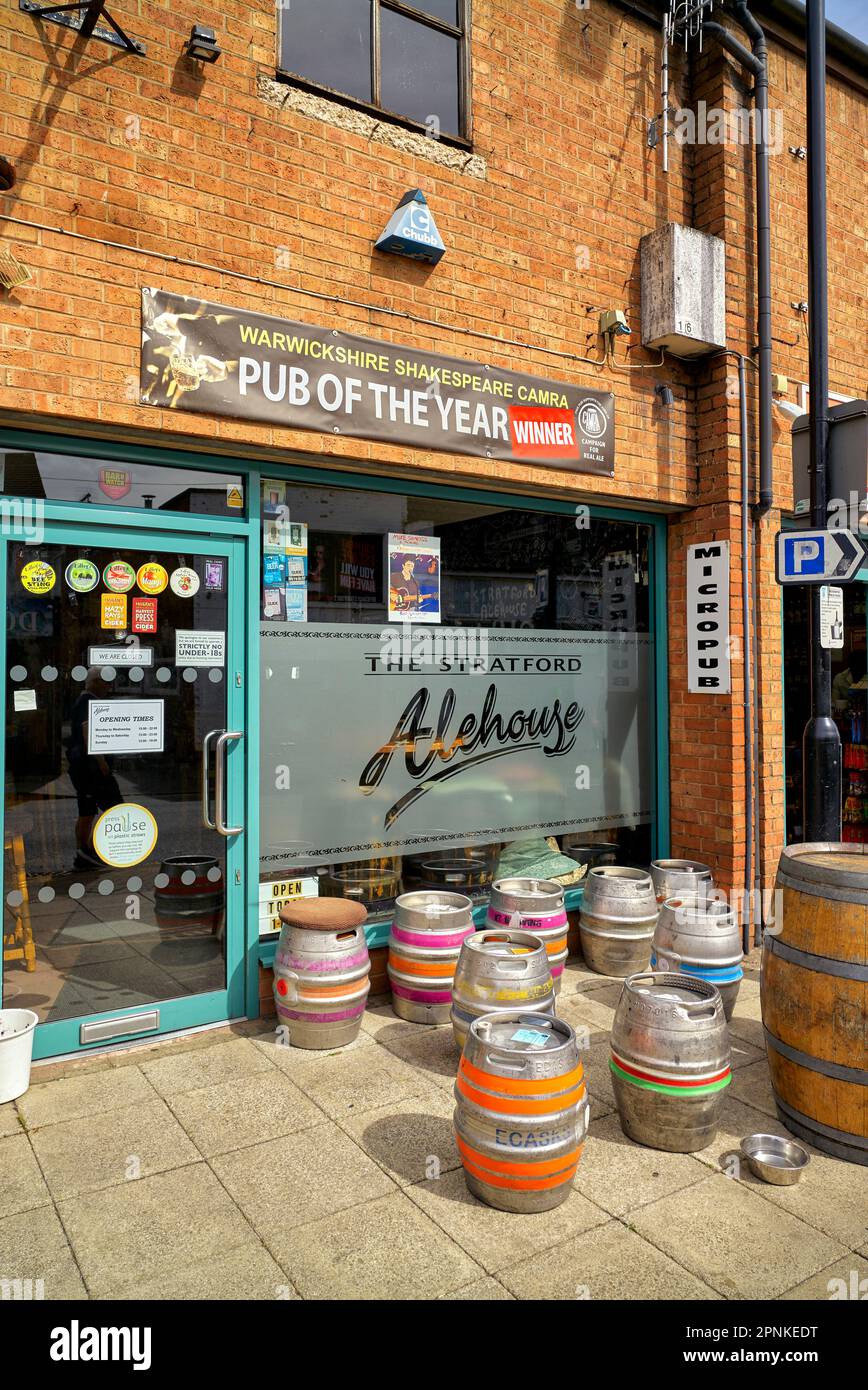 Micro pub England. Stratford upon Avon UK pubs Stock Photo - Alamy