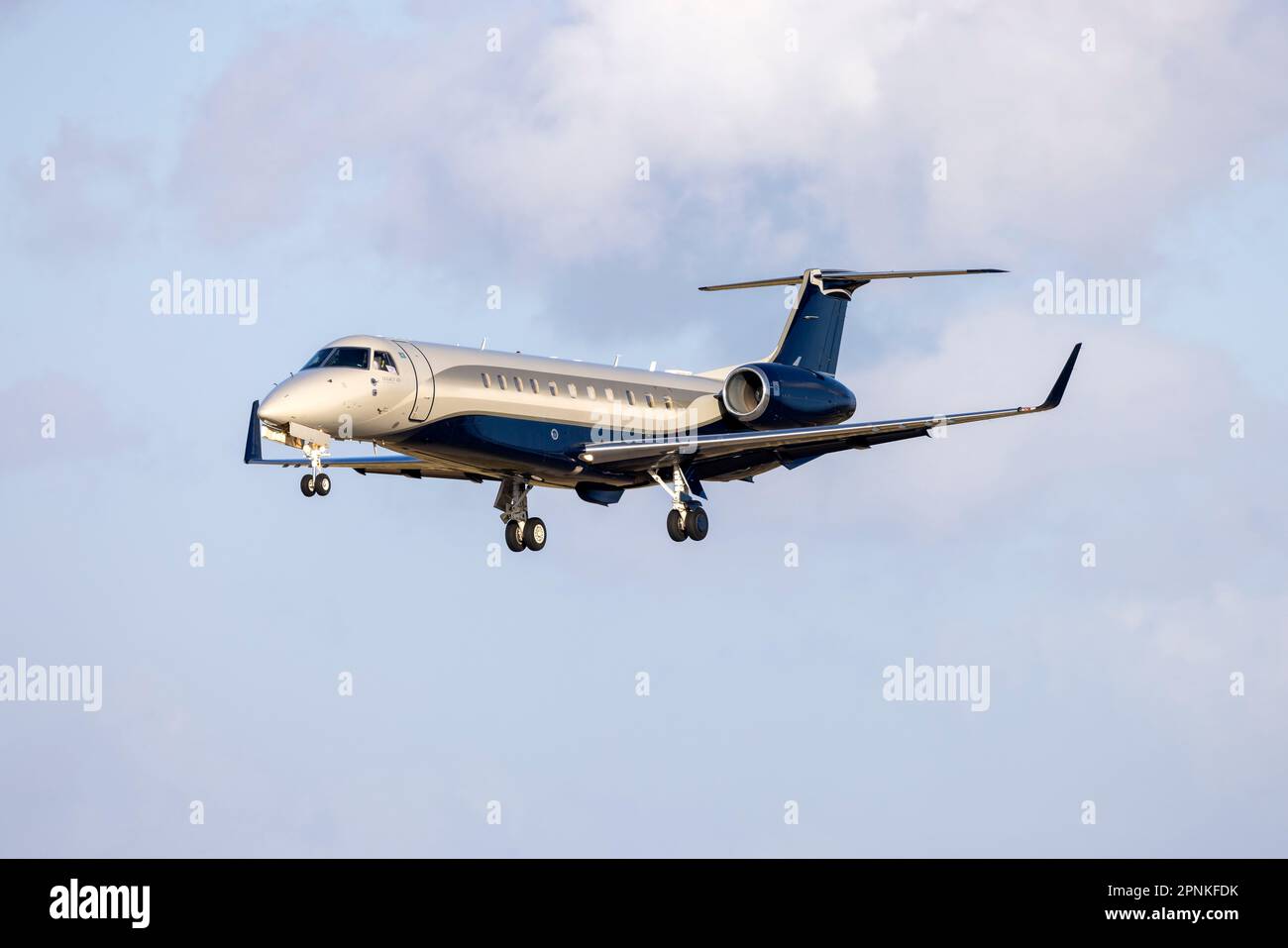 FlyJet KZ Embraer Legacy 600 (EMB-135BJ) (REG: UP-EM019) on finals ...
