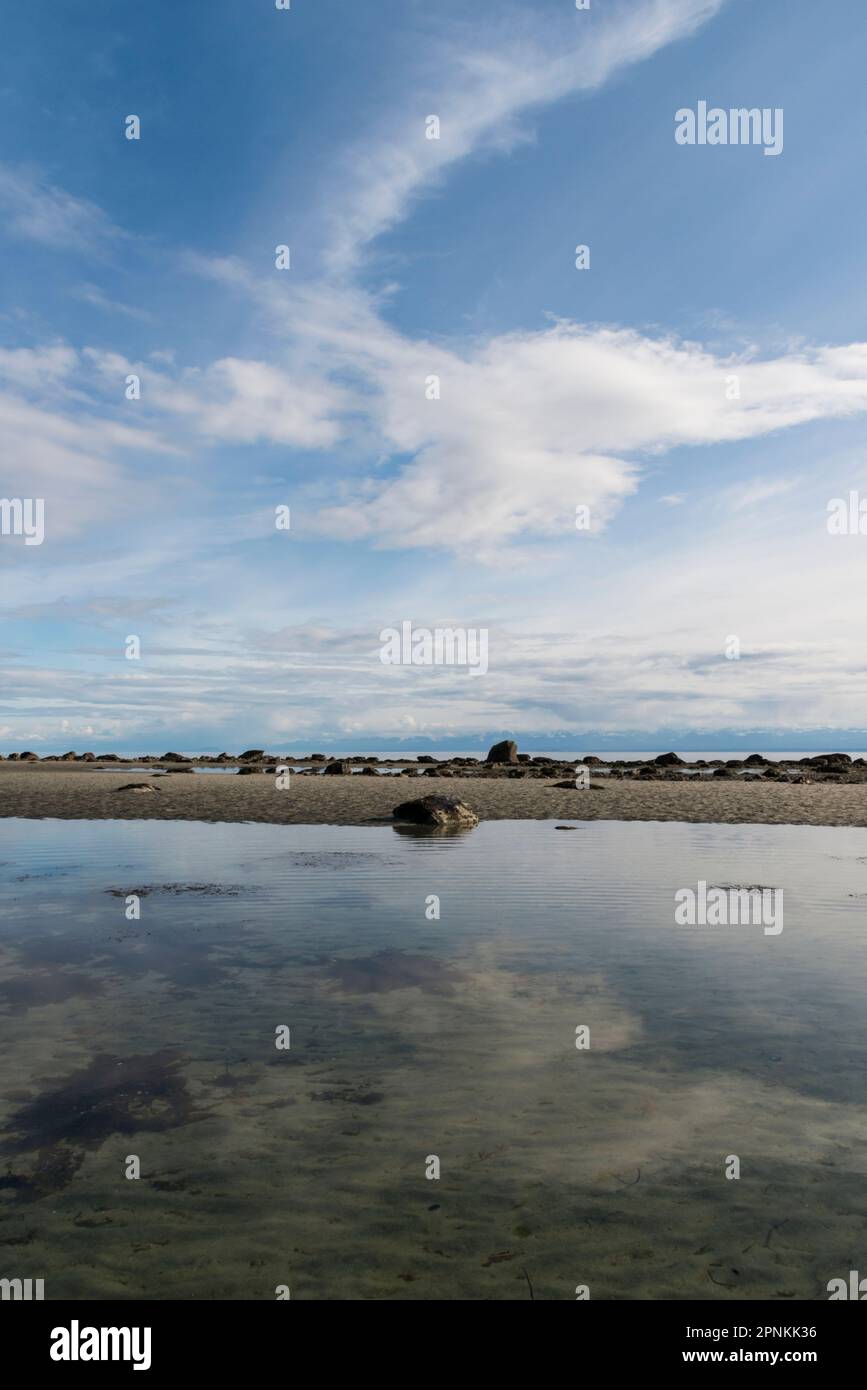 Beaches in canada hi-res stock photography and images - Alamy