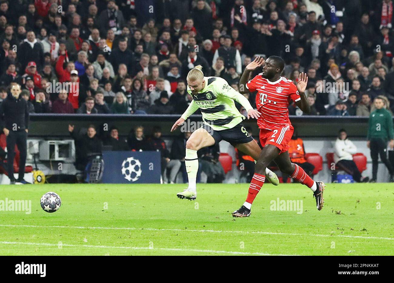 Erling haaland manchester city 2022 hi-res stock photography and images ...