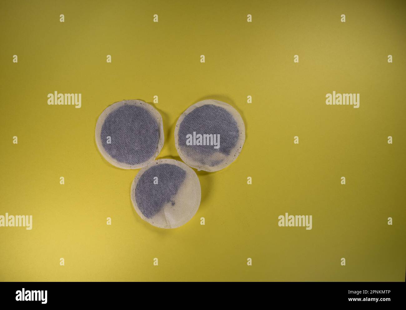 Round tea bags hi-res stock photography and images - Alamy