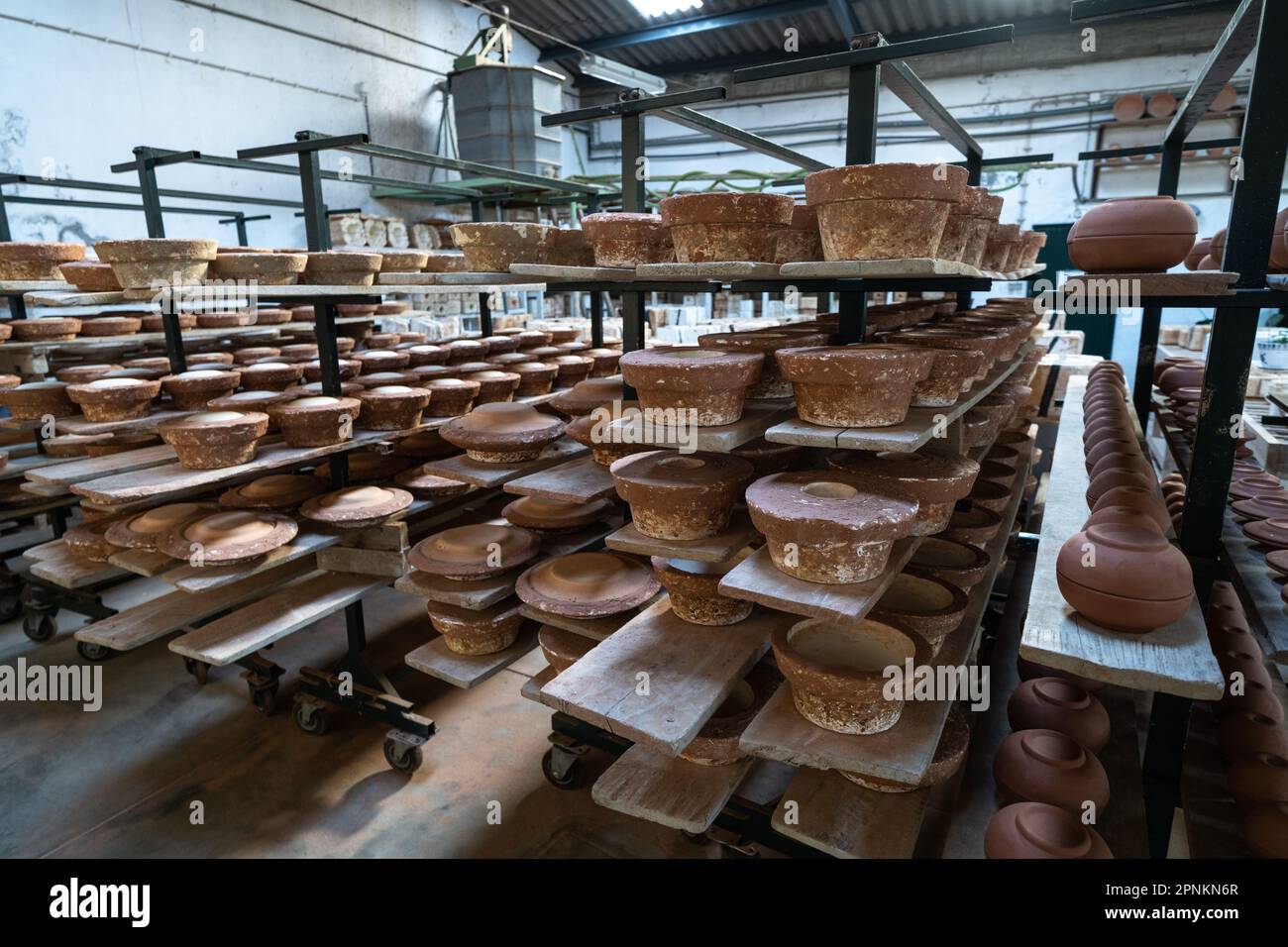 Slump mold hi-res stock photography and images - Alamy