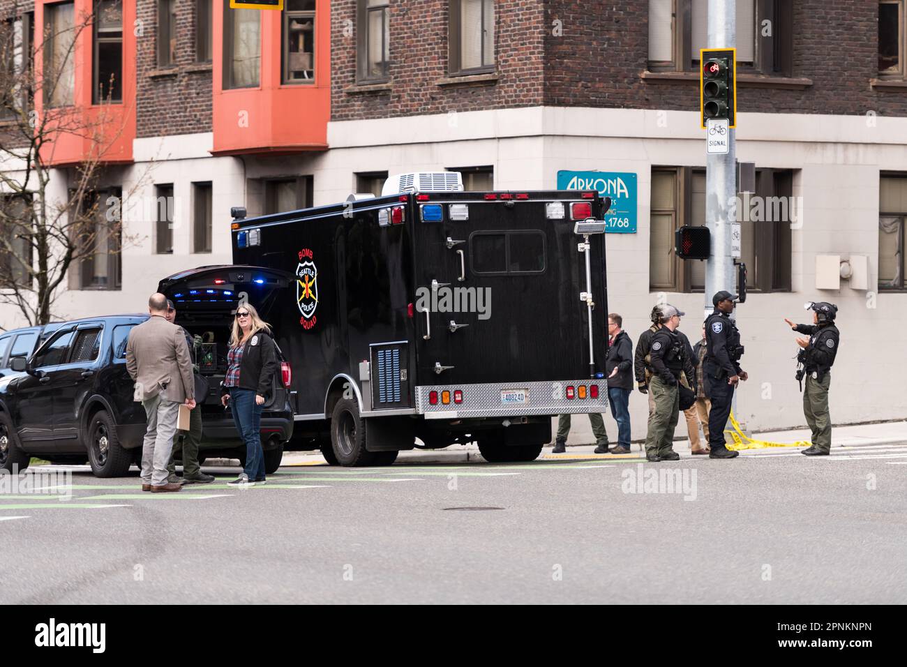 Fbi bomb squad hi-res stock photography and images - Alamy