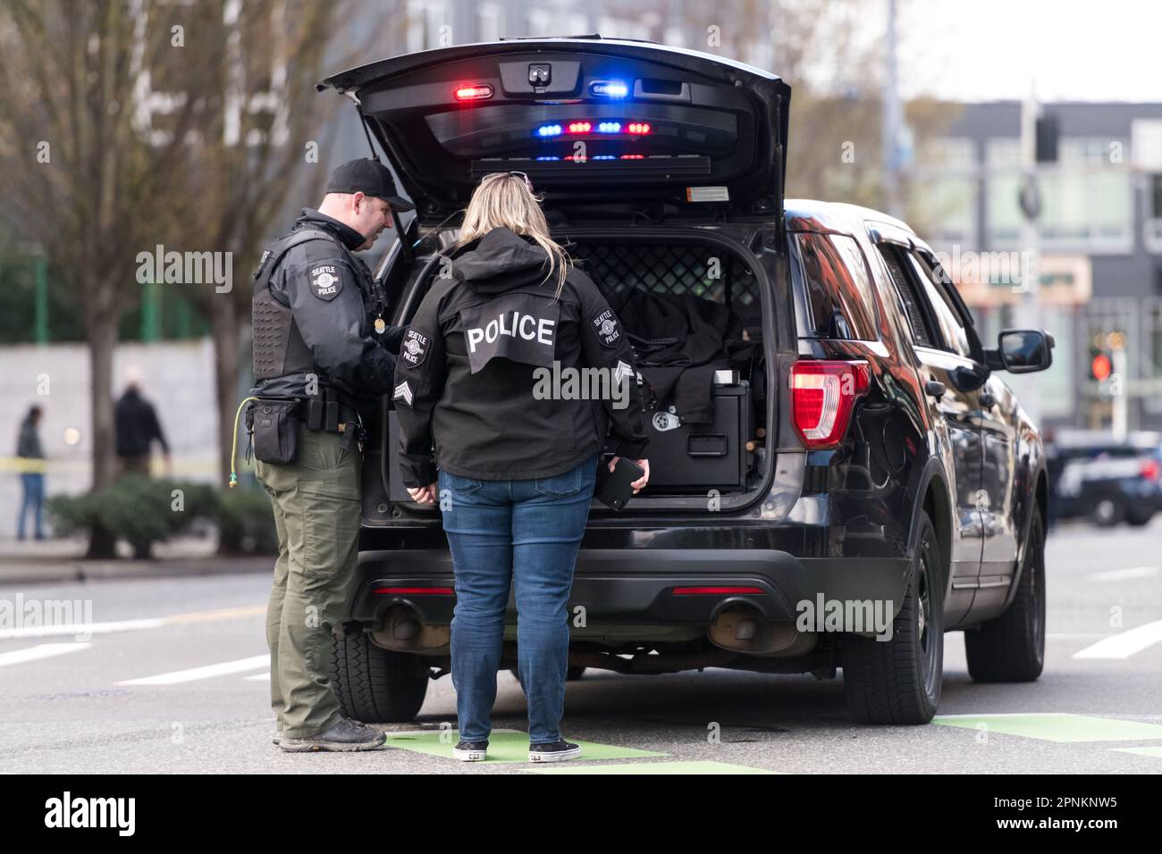Fbi bomb squad hi-res stock photography and images - Alamy