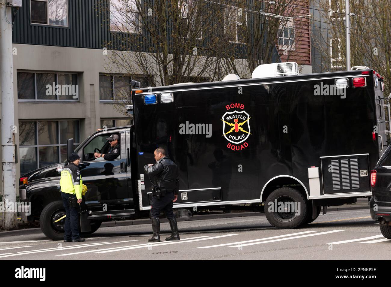 Fbi bomb squad hi-res stock photography and images - Alamy