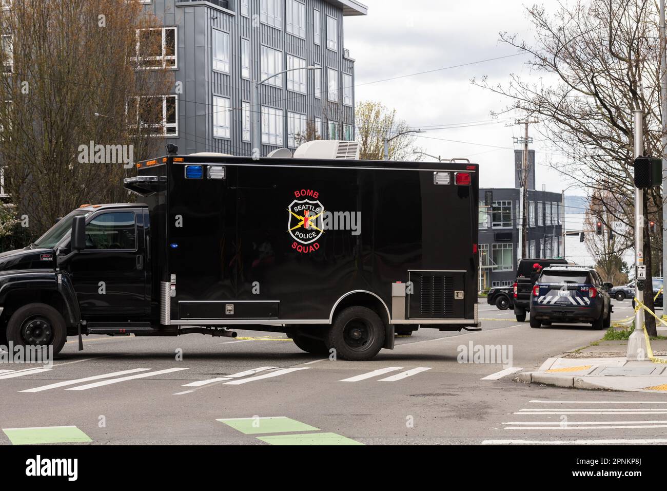 Fbi bomb squad hi-res stock photography and images - Alamy