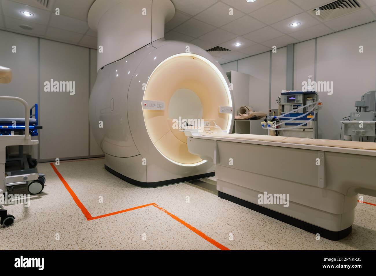 CT (Computed tomography) scanner in a hospital laboratory Stock Photo ...