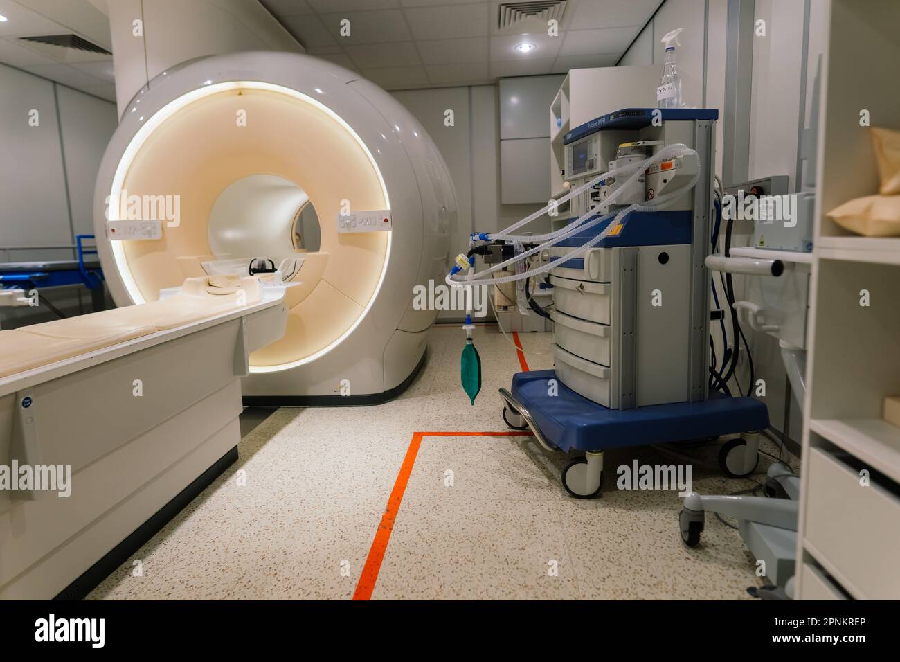 CT (Computed tomography) scanner in a hospital laboratory Stock Photo ...