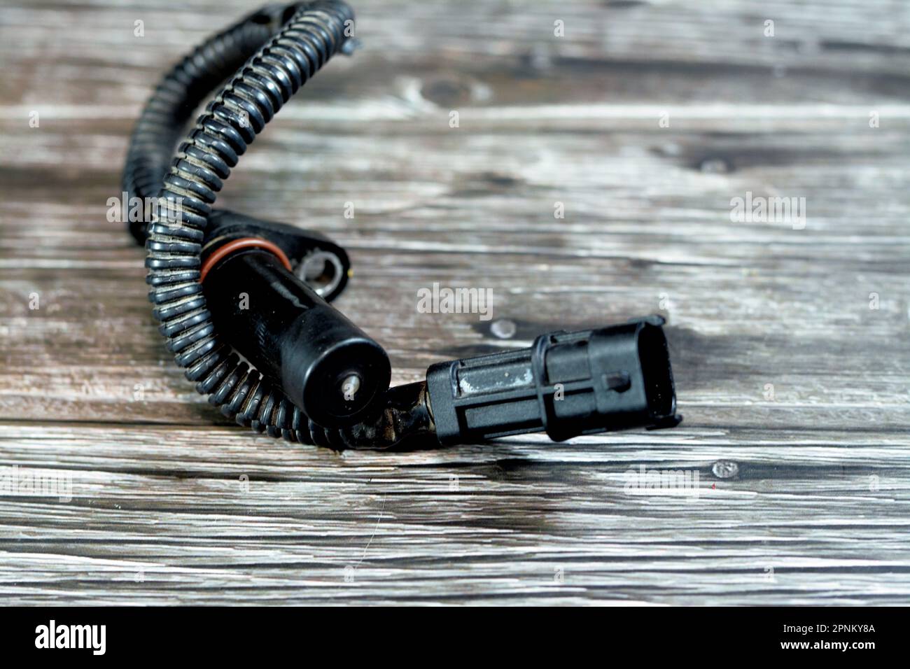 Crankshaft position sensor, A crank sensor (CKP), an electronic device ...