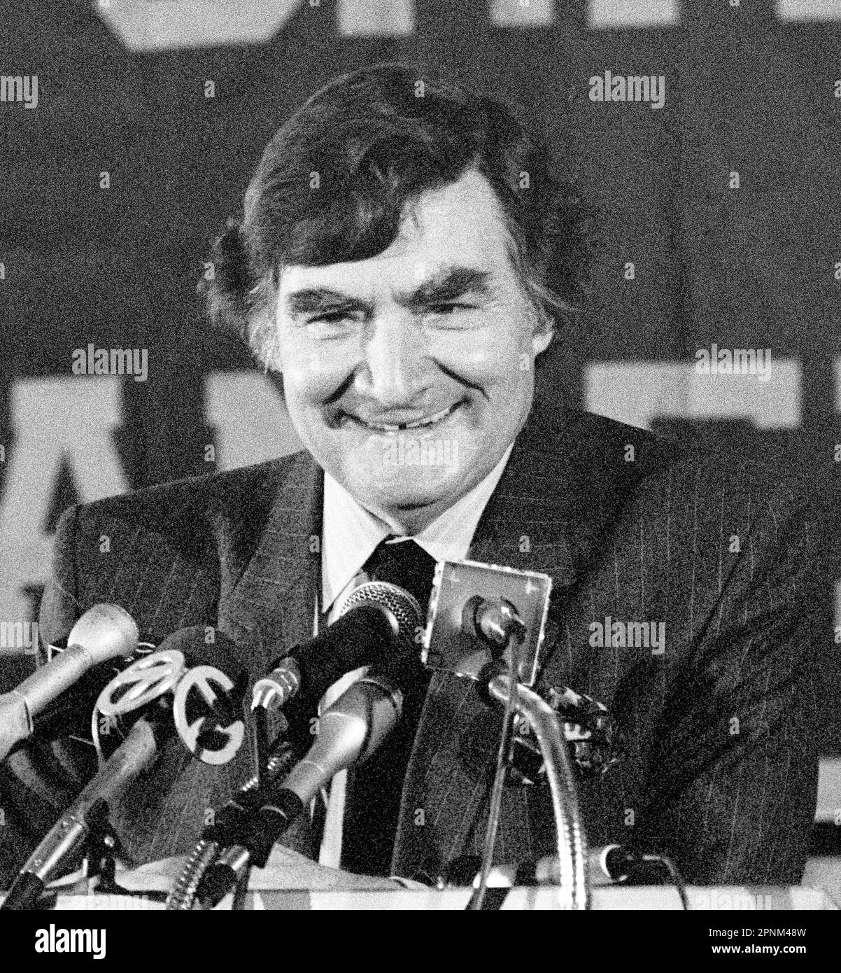 Pierre Salinger speaking in San Francisco in 1982 Stock Photo - Alamy