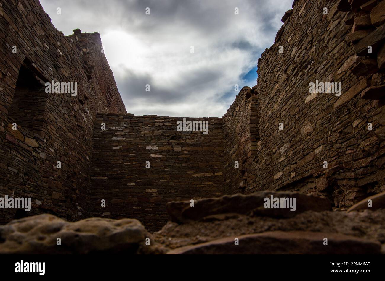 Chaco canyon brick wall hi-res stock photography and images - Alamy
