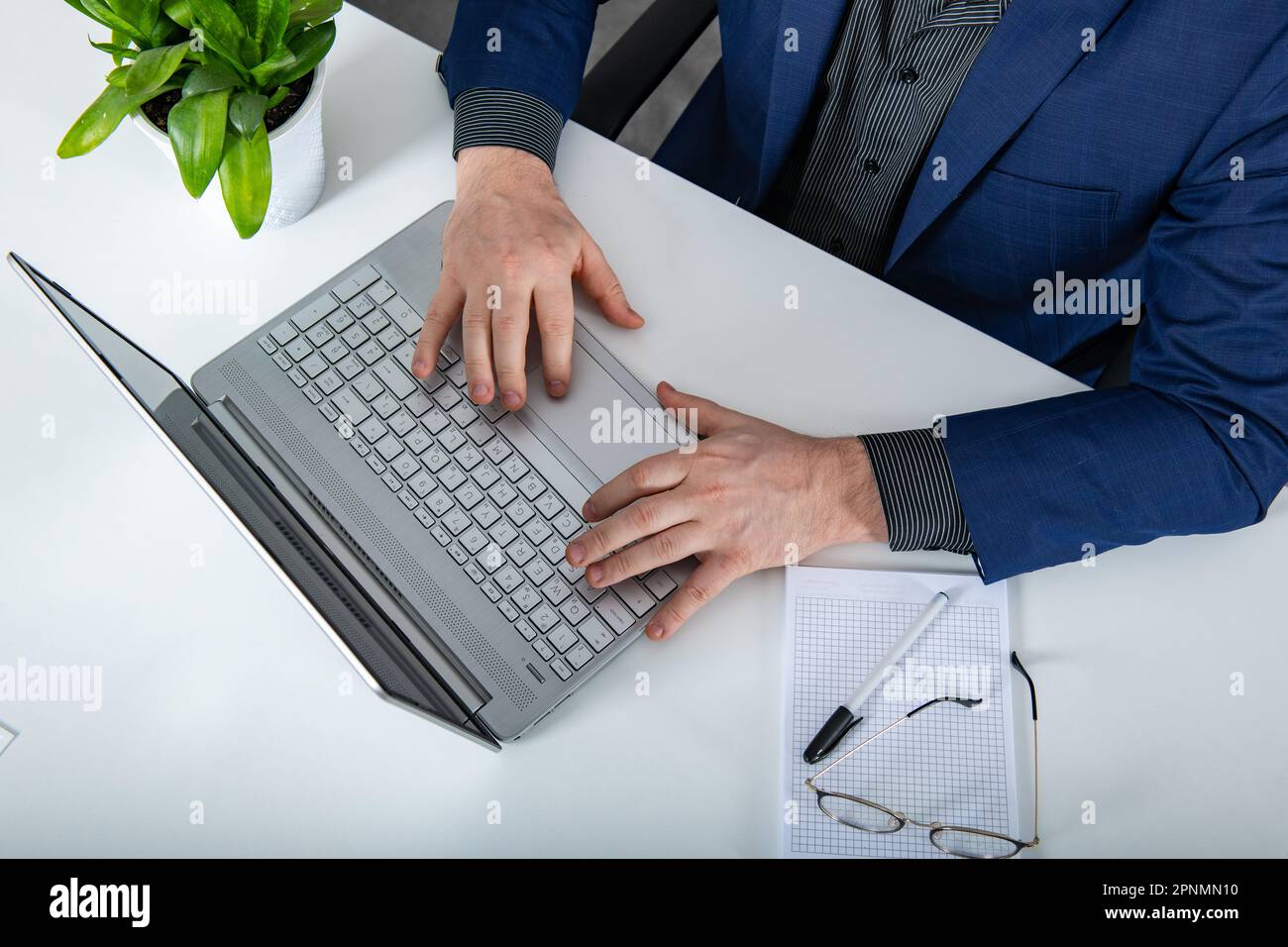 Business man works hi-res stock photography and images - Alamy