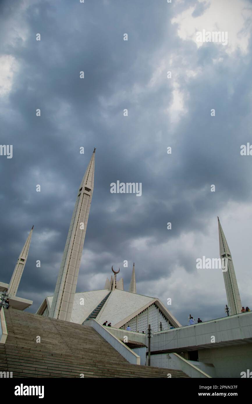 The Shah Faisal Mosque (Masjid) Cloudy day, The Modern Islamic ...