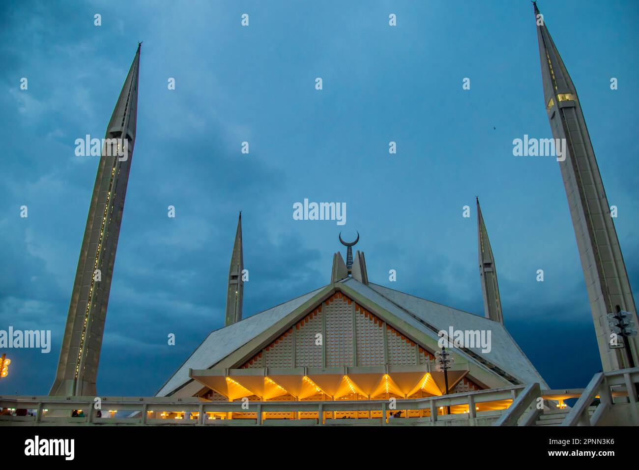 The Shah Faisal Mosque (Masjid) Cloudy day, The Modern Islamic ...