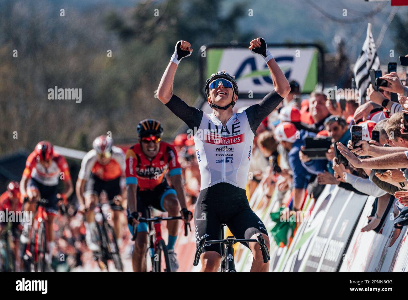 Picture by Zac Williams/SWpix.com- 19/04/2023 - Cycling - 2023 Fleche Wallone - Tadej Pogacar ...