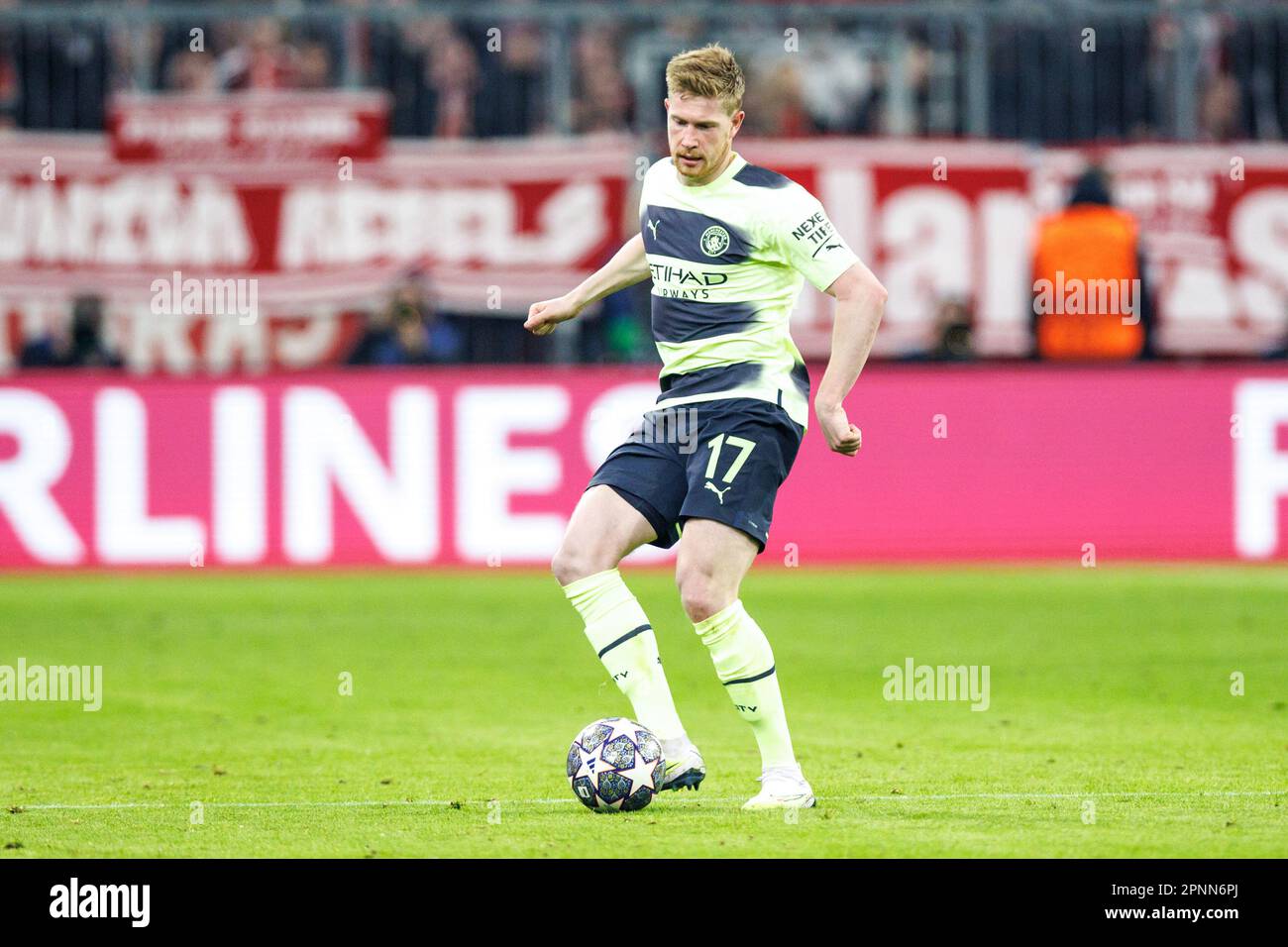 Manchester citys kevin de bruyne hi-res stock photography and images ...