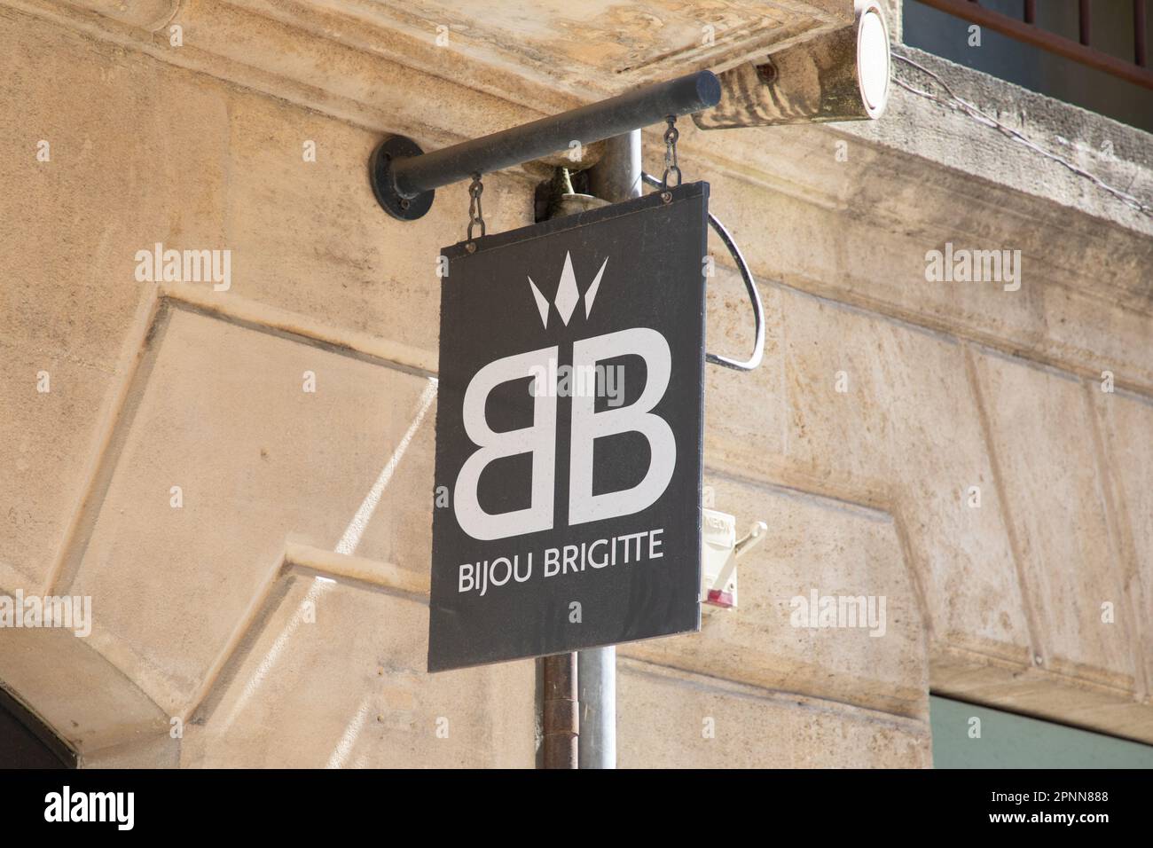 Bordeaux , Aquitaine France - 04 17 2023 : Bijou Brigitte bb logo brand ...