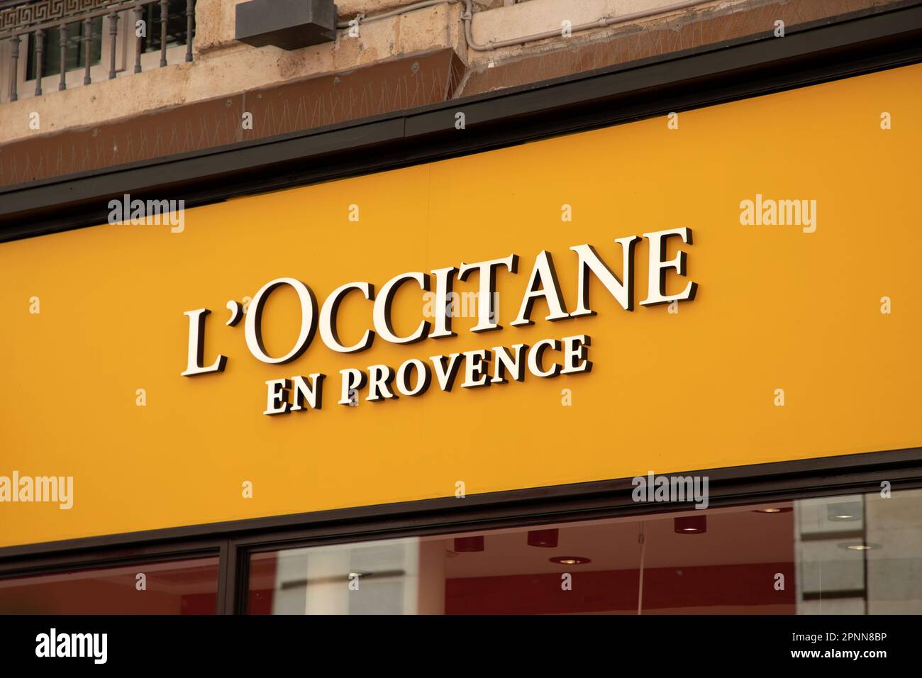 Bordeaux , Aquitaine France - 04 17 2023 : l'occitane en provence text ...