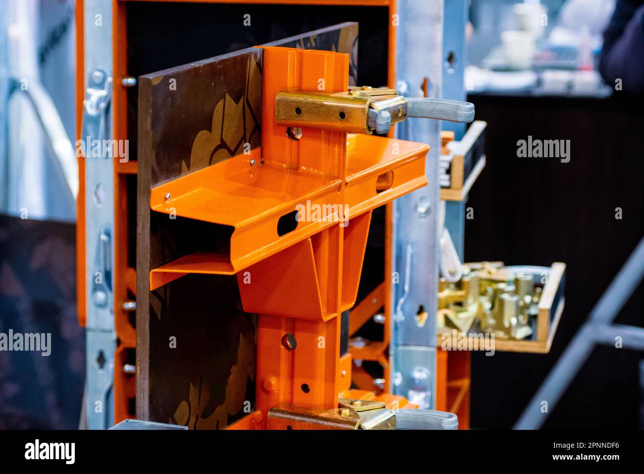 Metal clip for quick connection of segments. Trapezoidal girder ...