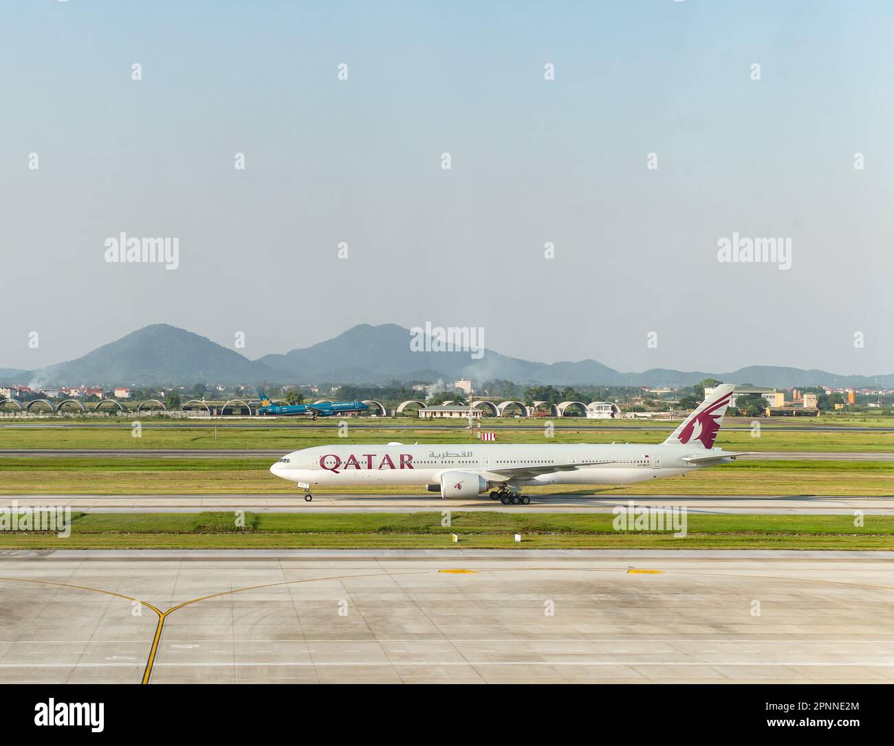 Qatar cargo boeing 777 taxiing hi-res stock photography and images - Alamy