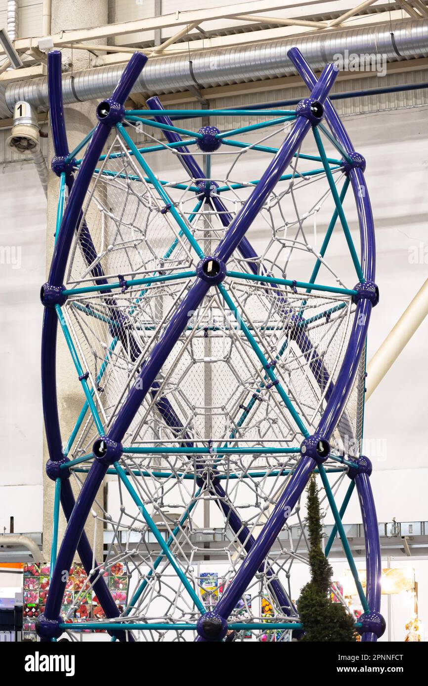 Climbing nets hi-res stock photography and images - Alamy