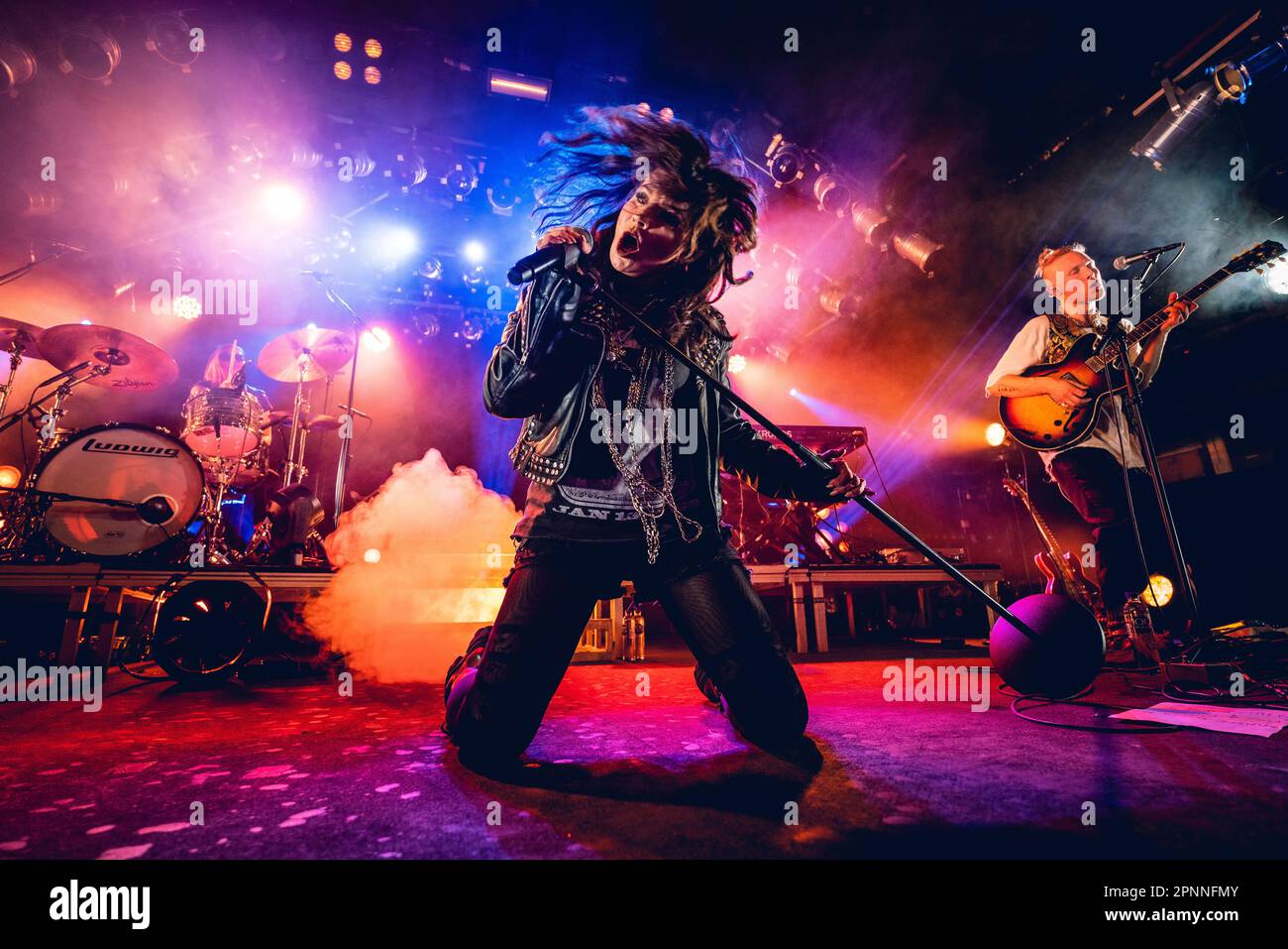 Carola 4 faces hi-res stock photography and images - Alamy