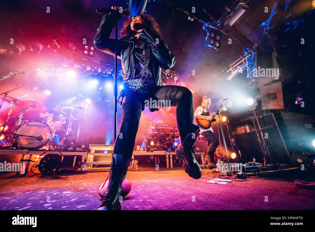 Carola 4 faces hi-res stock photography and images - Alamy