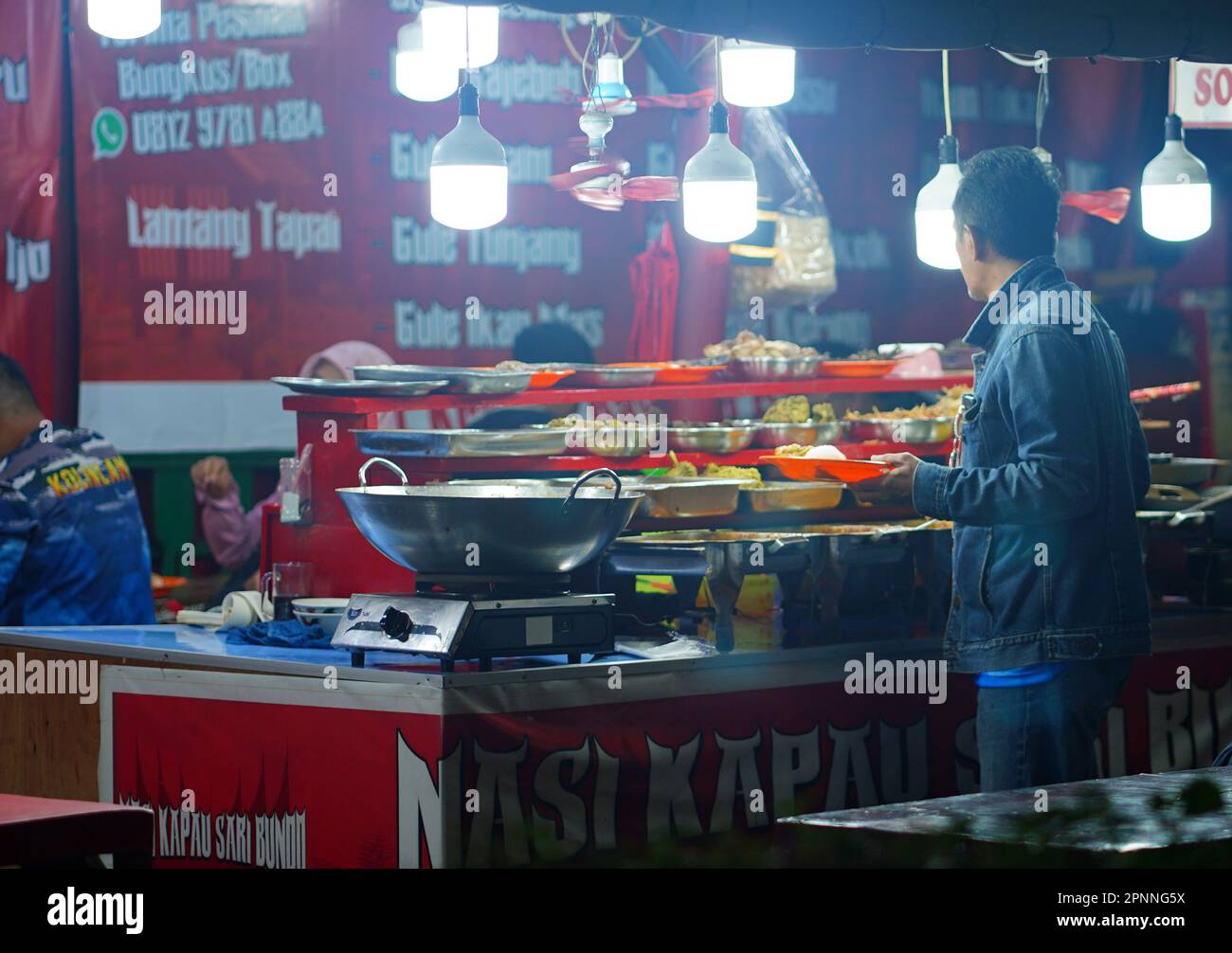 Nasi kapau pasar senen hi-res stock photography and images - Alamy