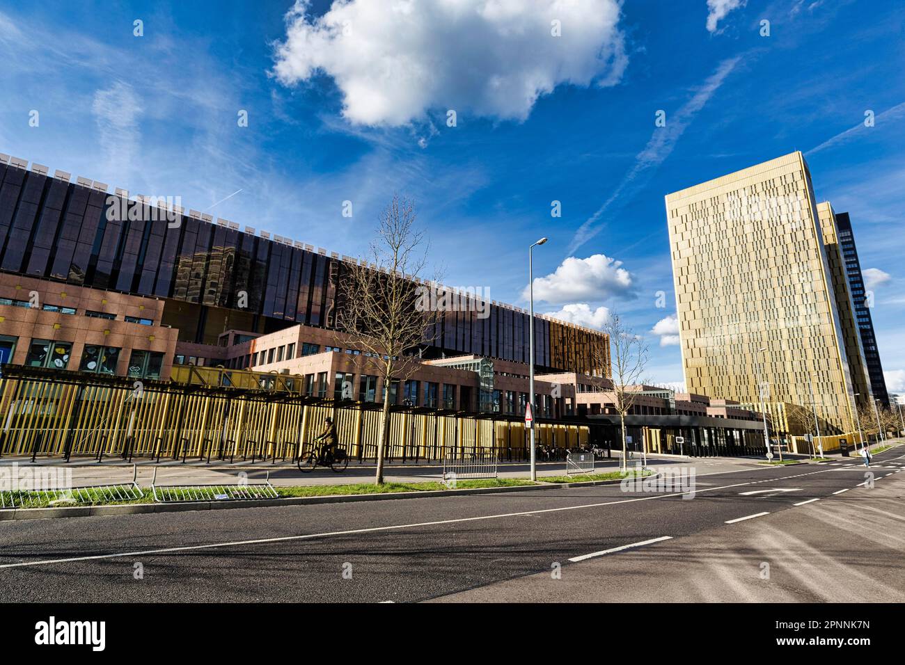 Commercial court building hi-res stock photography and images - Alamy