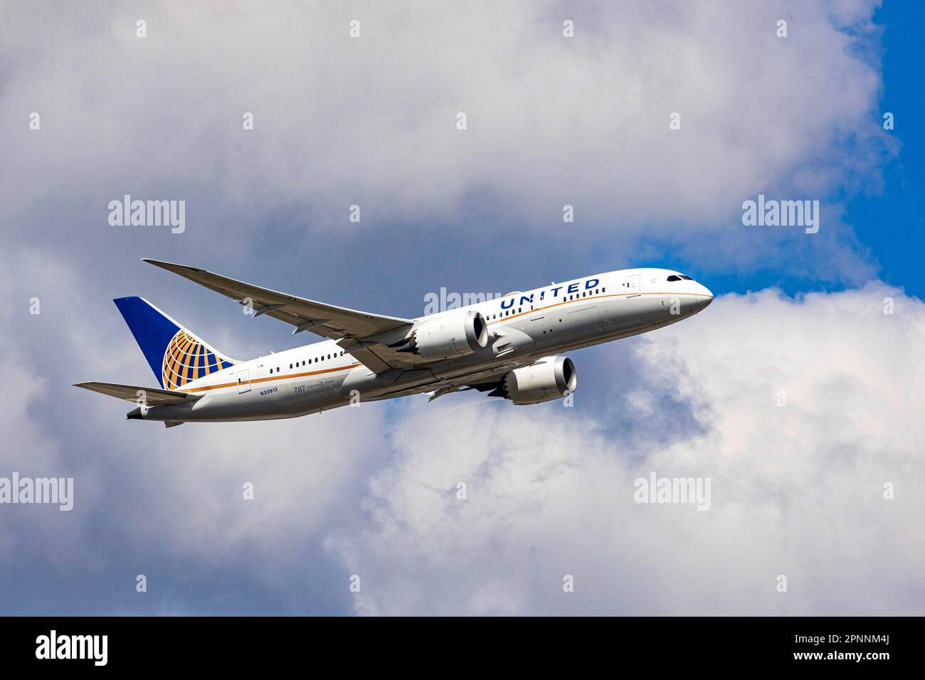 United 787 Take Off